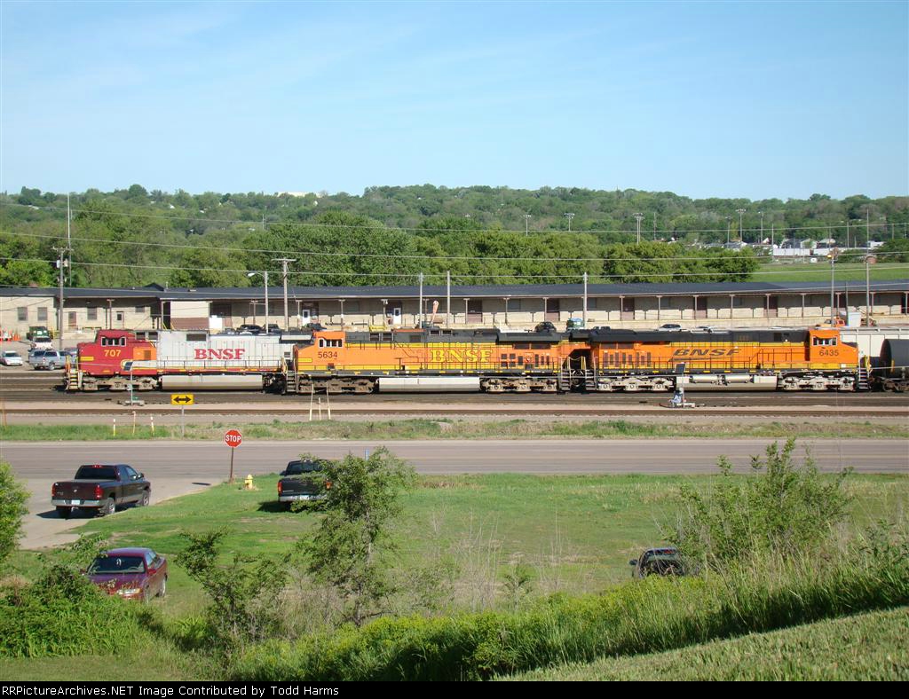 BNSF 707